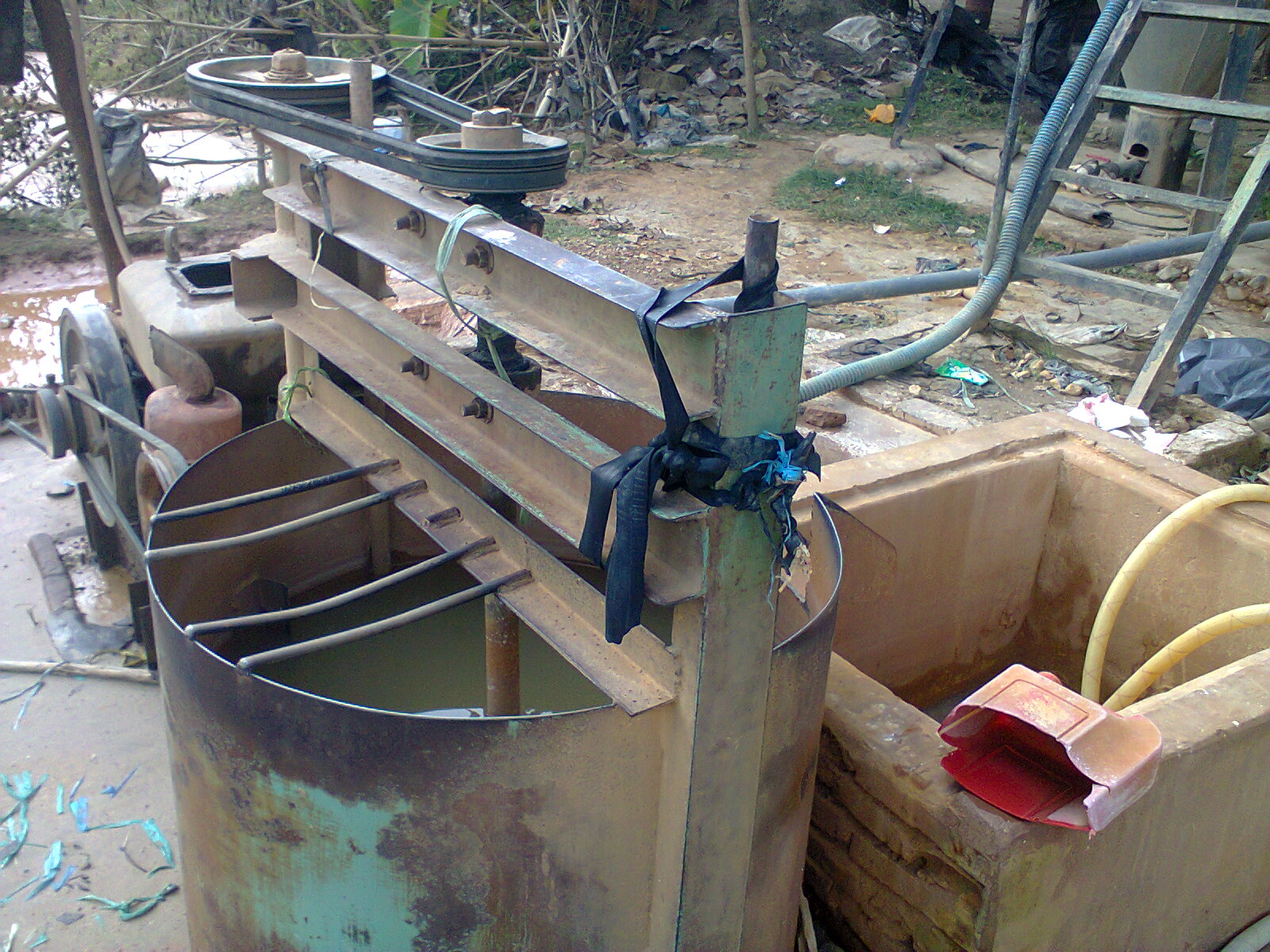 IKATAN PENAMBANG EMAS RAKYAT INDONESIA: PERNAK PERNIK PENGOLAHAN EMAS ...