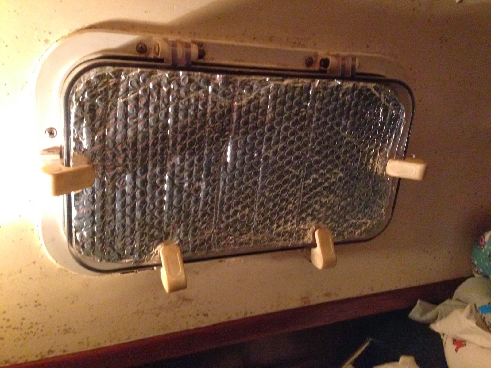 Orbis Non Sufficit: me, myself, and i (+ project: port lights)