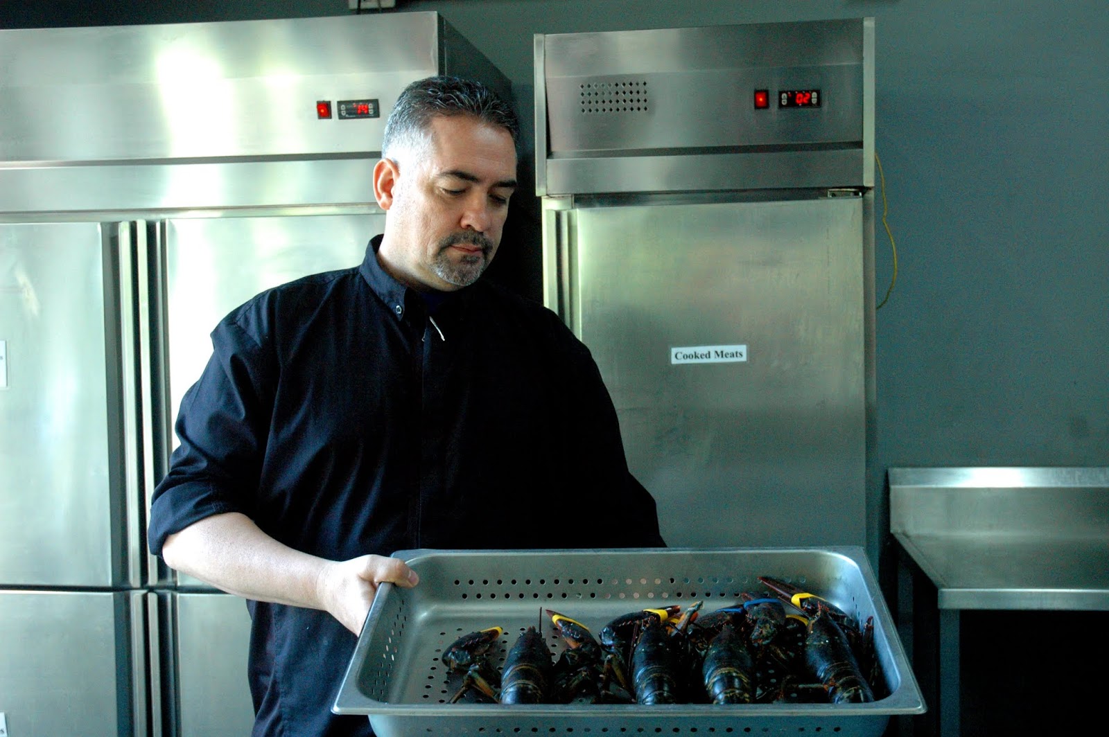 DUDE FOR FOOD: Fine Cuisine, Fun Cuisine and Sunday Fun Days at Martin ...