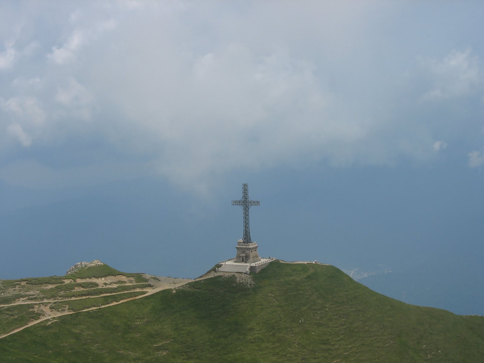 ♥Georgiana's Blog.♥: Crucea Caraiman