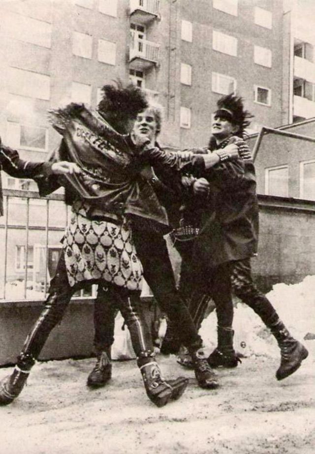 40 Amazing Candid Photographs That Capture Finnish Punk Scenes From the ...