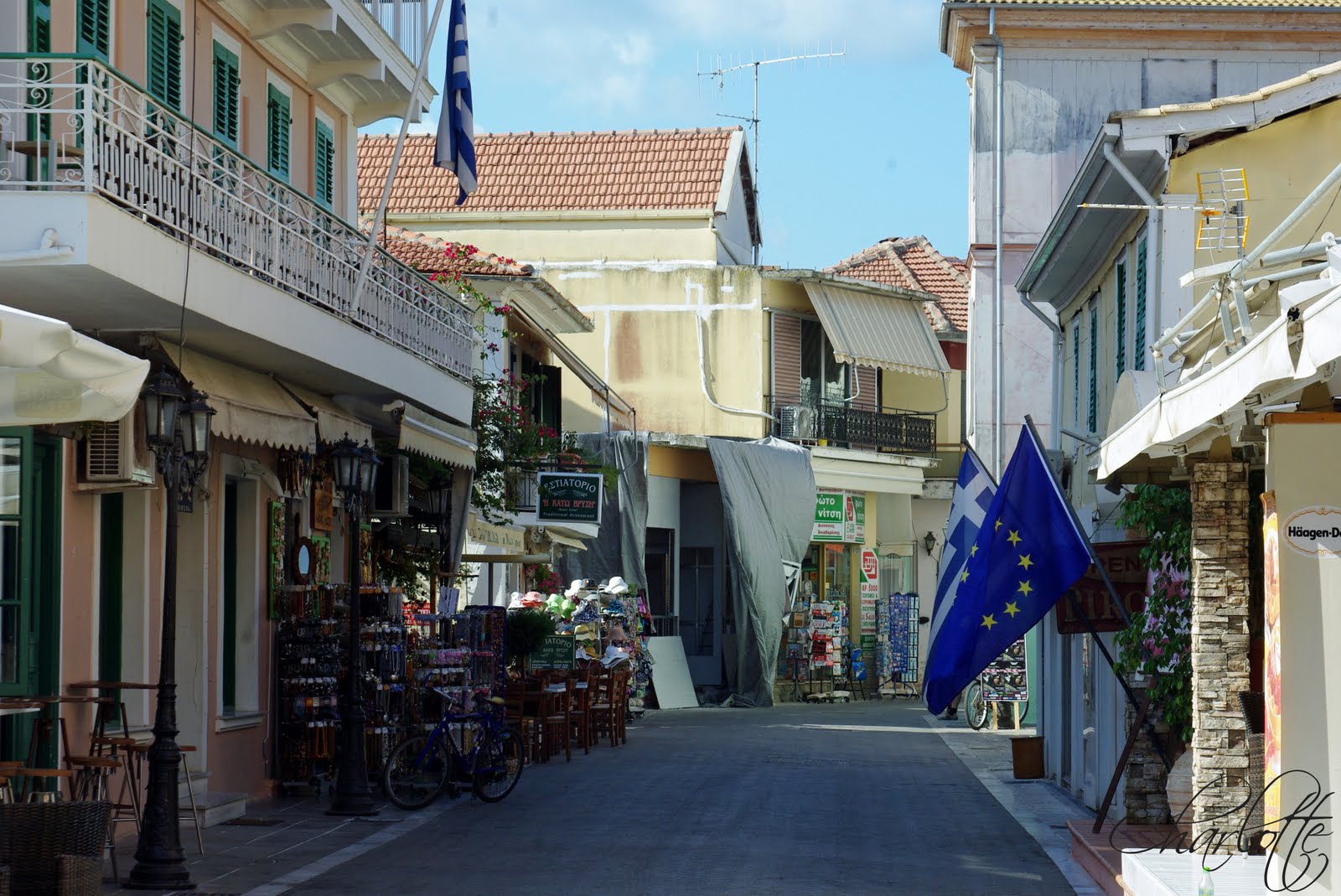 Charlotte Hela Året: Lefkas Stad