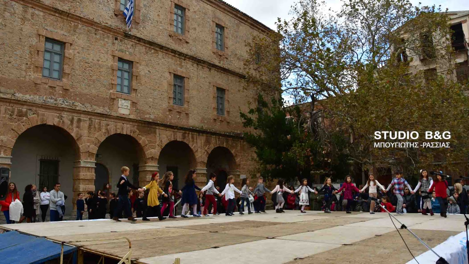 Φωτογραφία: ΠΑΡΑΔΟΣΙΑΚΑ ΚΑΛΑΝΤΑ ΚΑΙ ΧΟΡΟΙ ΑΠΟ ΤΟ ΕΡΓΑΣΤΗΡΙ ΕΛΛΗΝΙΚΟΥ ...