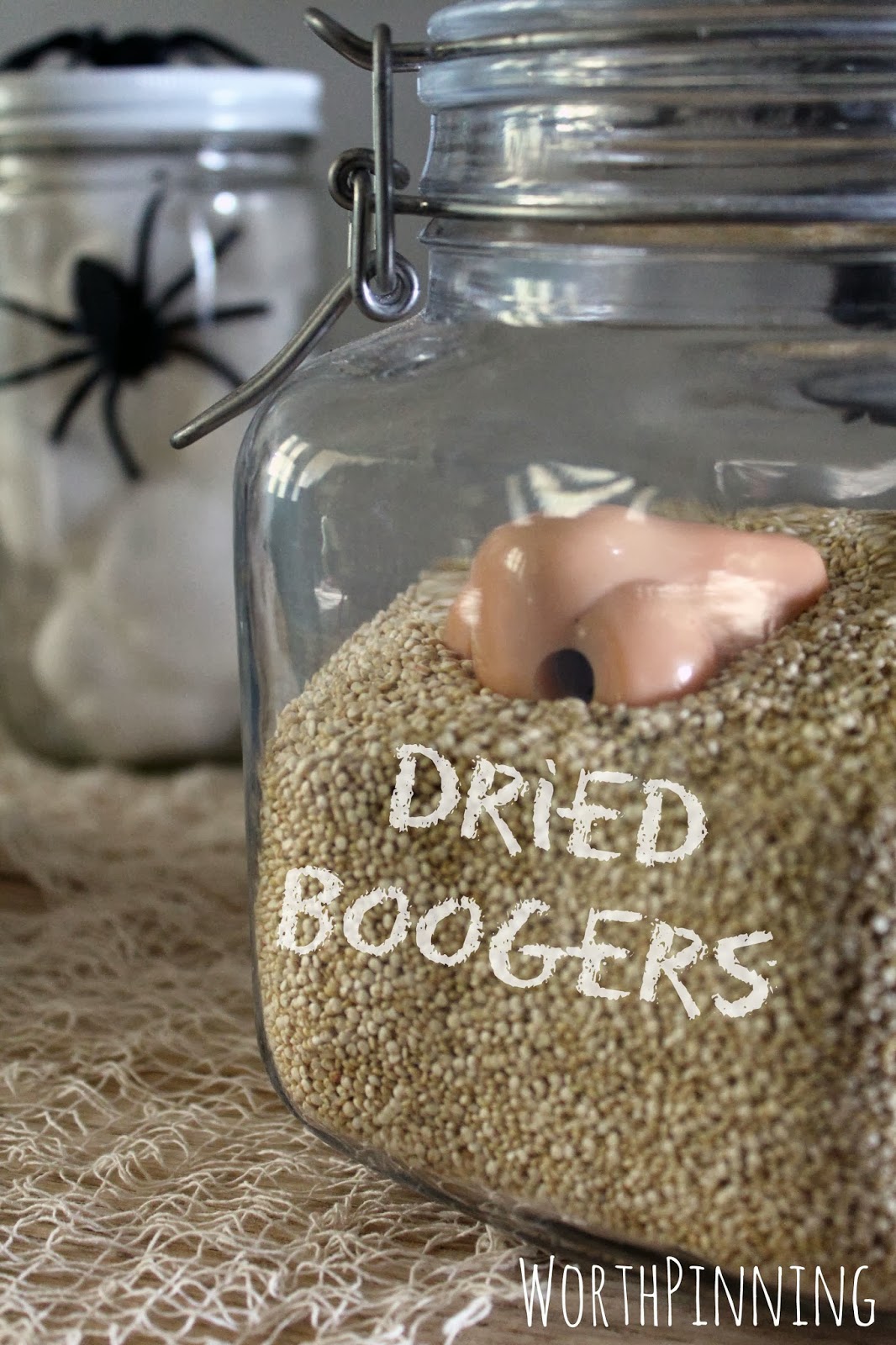 Worth Pinning: Trick or Treat Table for Halloween