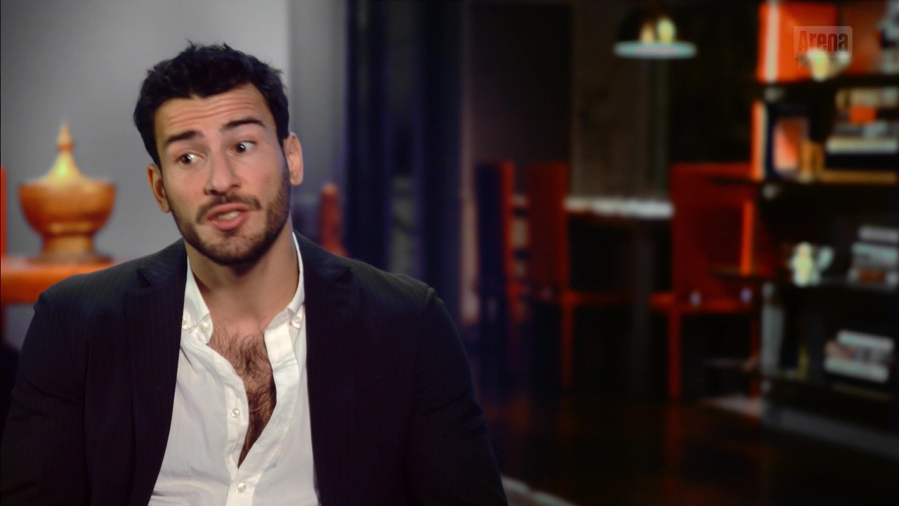 ausCAPS: Steve Gold shirtless in Million Dollar Listing New York 7-01 ...