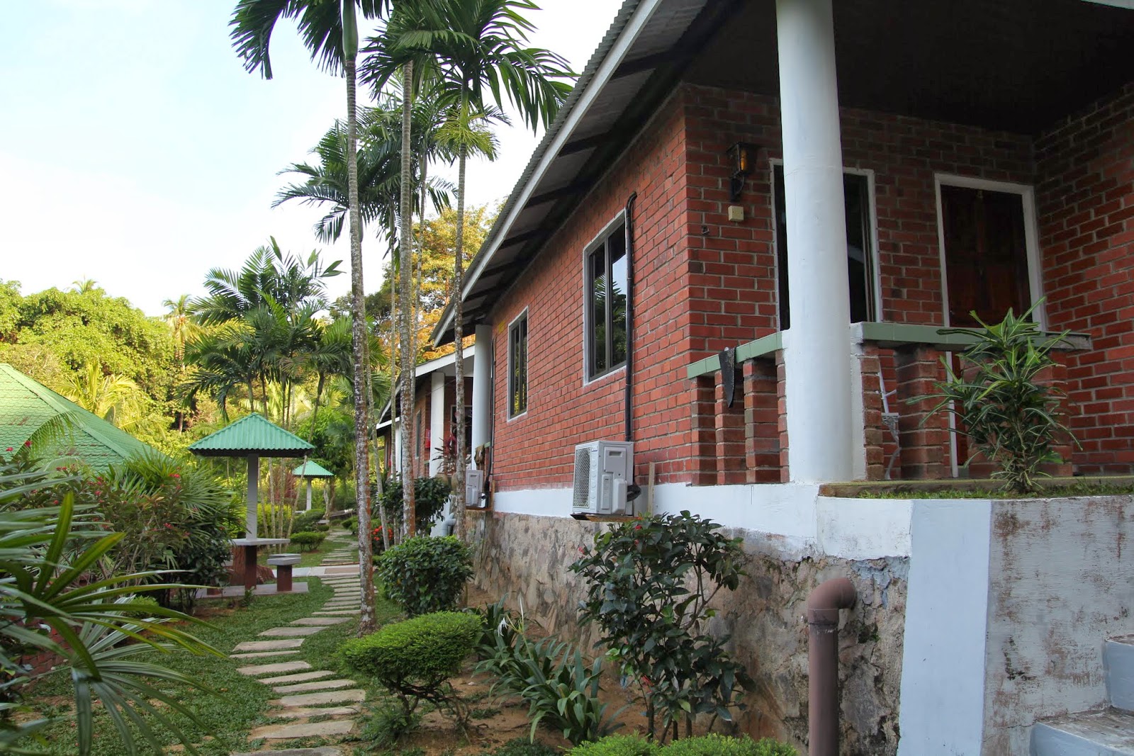 My Personal Blog: Percutian di Endau Beach Resort Nov 2012