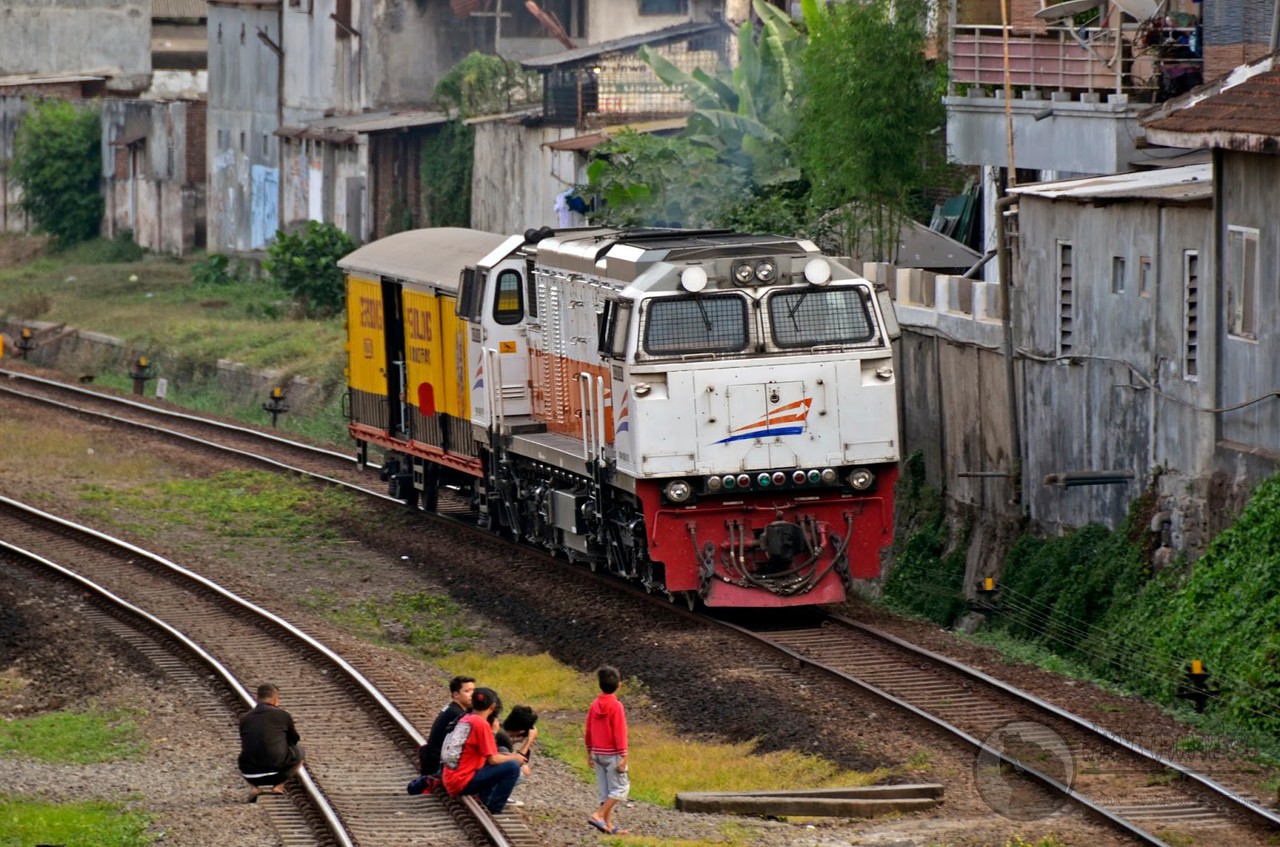 Inilah Kereta Api Penolong di Indonesia | Sekilas Informasi