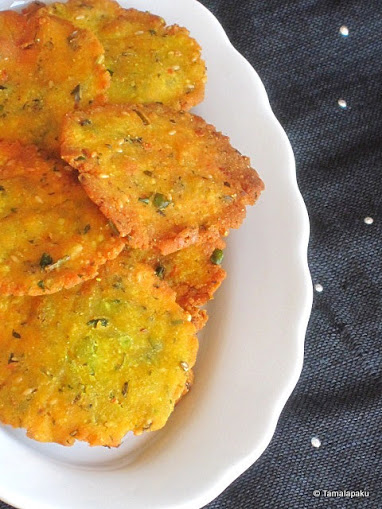 Dhebra - A Gujarati Snack ~ Tamalapaku