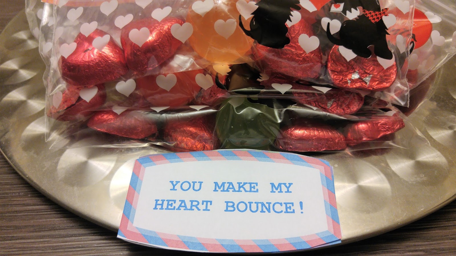 Bo's Bodacious Blog: Valentine's Day: "You Make My Heart Bounce" Treat Bags