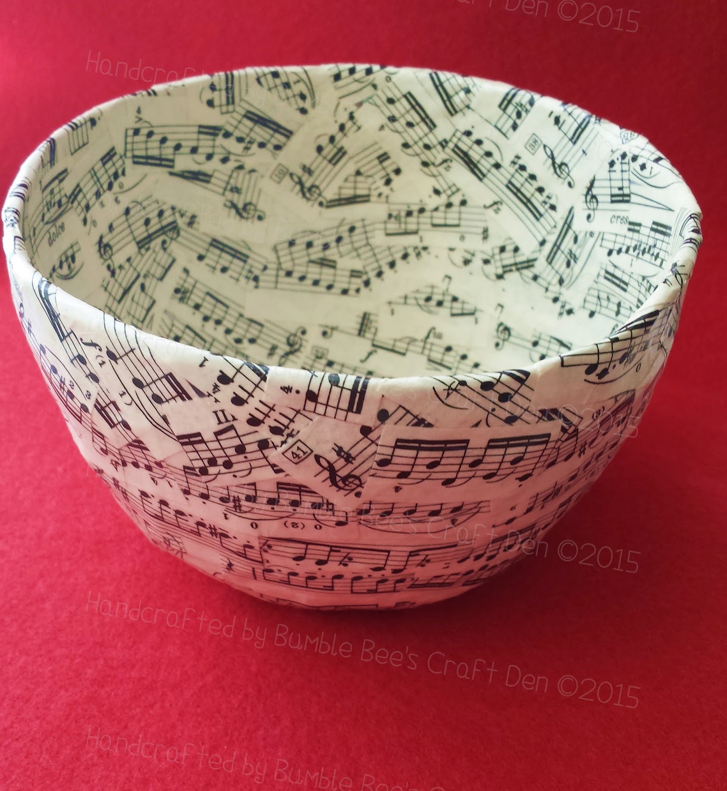 Bumble Bee's Craft Den: Papier Mache Bowl