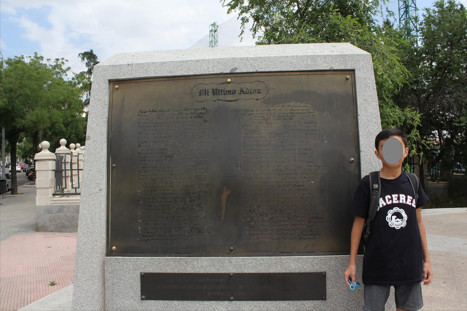 Stay, Stray, Play and Feast: Jose Rizal Monument: A Piece of the ...