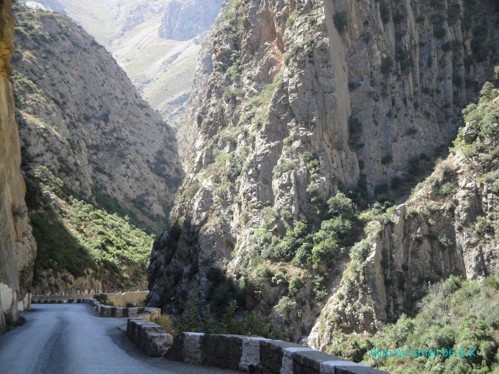 Ait Smail, Bordj Mira, Taskriout, Ait Mbarek, Riff, Ait Idriss, Arechah ...