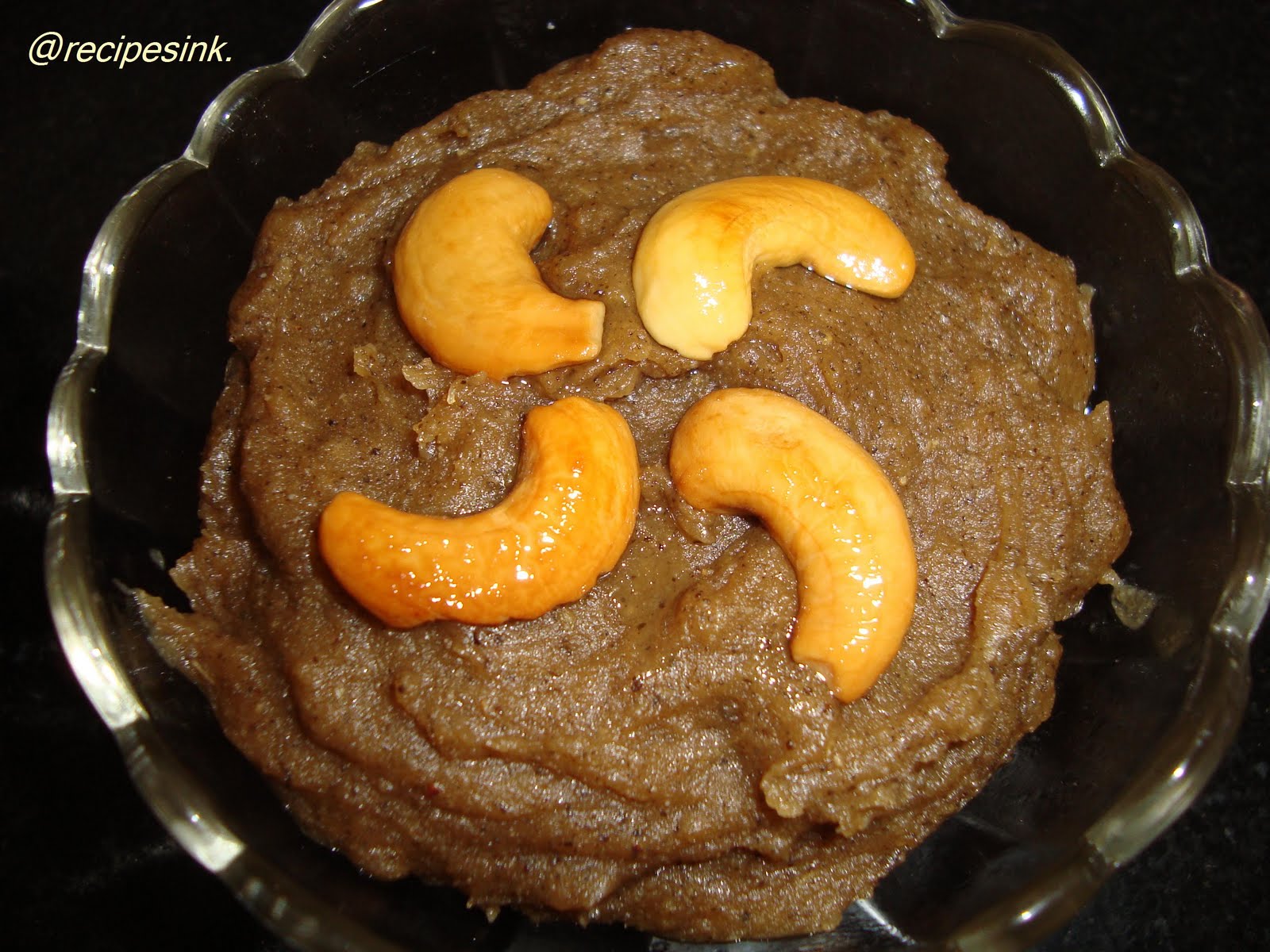 Recipes Ink.: Ulundu sweet kali (Urad dal kali)