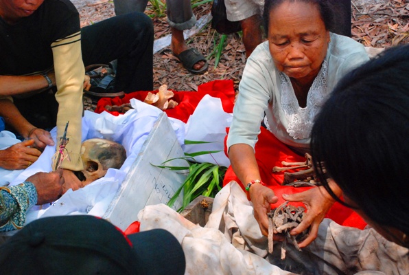 The Culture Of The World: Ritual tiwah masyarakat Dayak Kalimantan Tengah