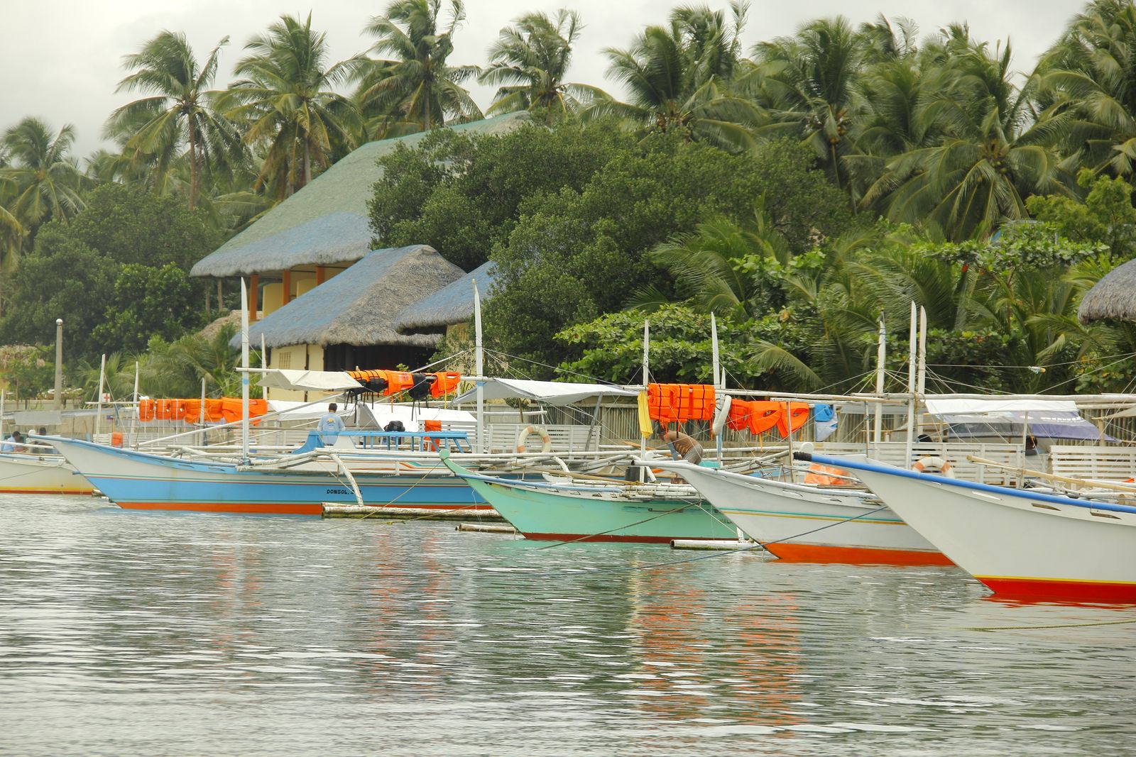 Epic Street :: Donsol: Off the Coast of Sorsogon for a Glimpse of the ...