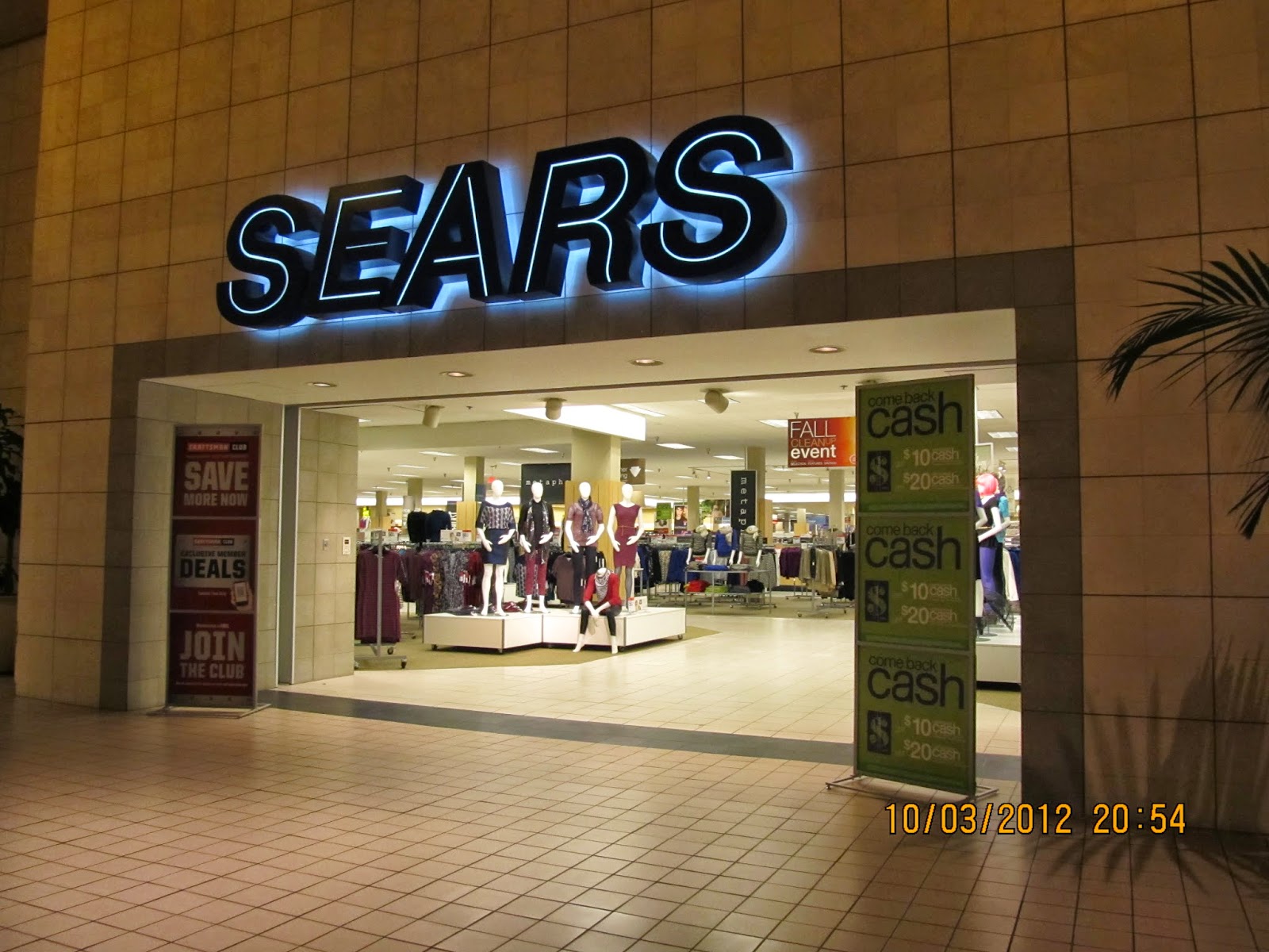 Trip to the Mall: Spring Hill Mall- (West Dundee, IL)