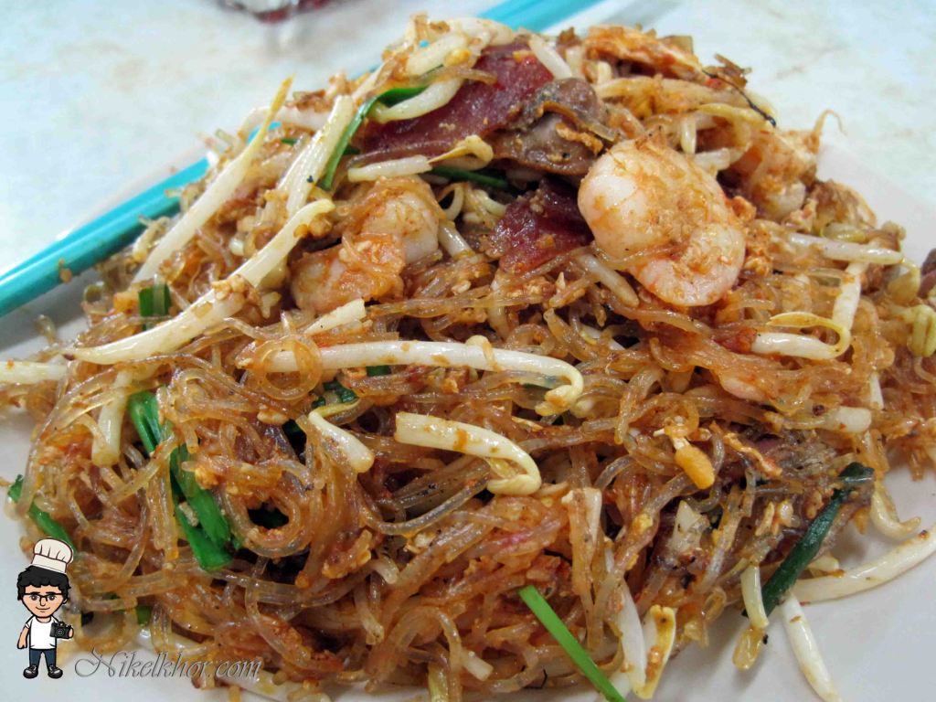 Robert's Penang Fried Kueh Teow @ Restaurant Say Huat 发中发, Section 17 ...