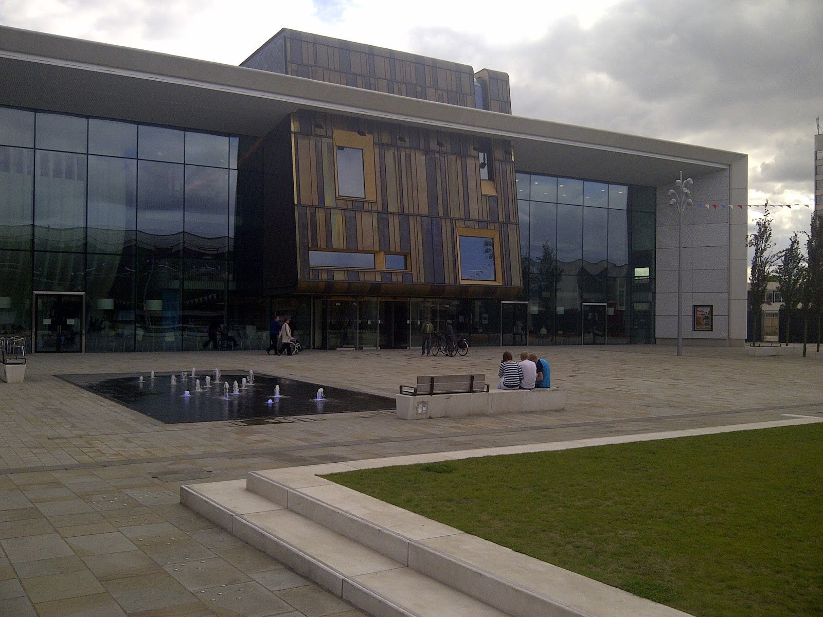 About me!: The Glee Club - CAST, Doncaster