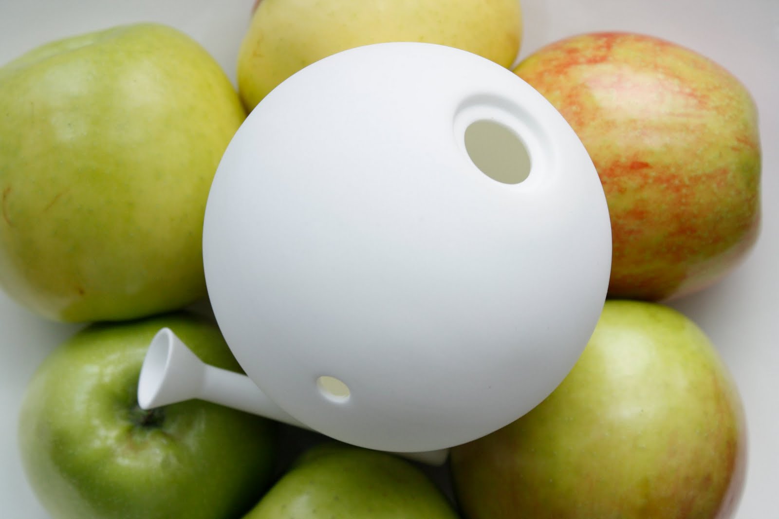 If It's Hip, It's Here (Archives): The 420 on Bone China and Ceramic ...