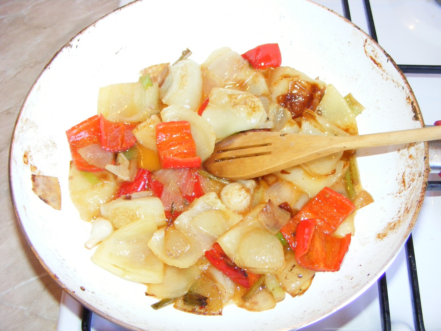 Iepure intreg la cuptor | Preparatedevis.ro