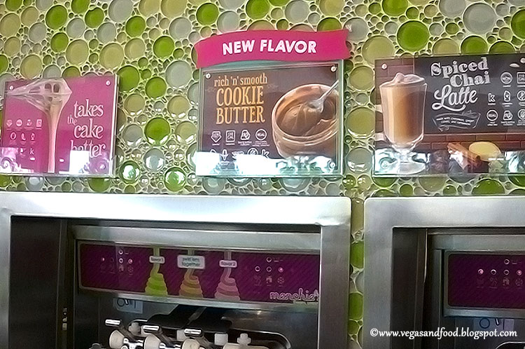 fro-yo cakes at Menchie's in Encino - Vegas and Food
