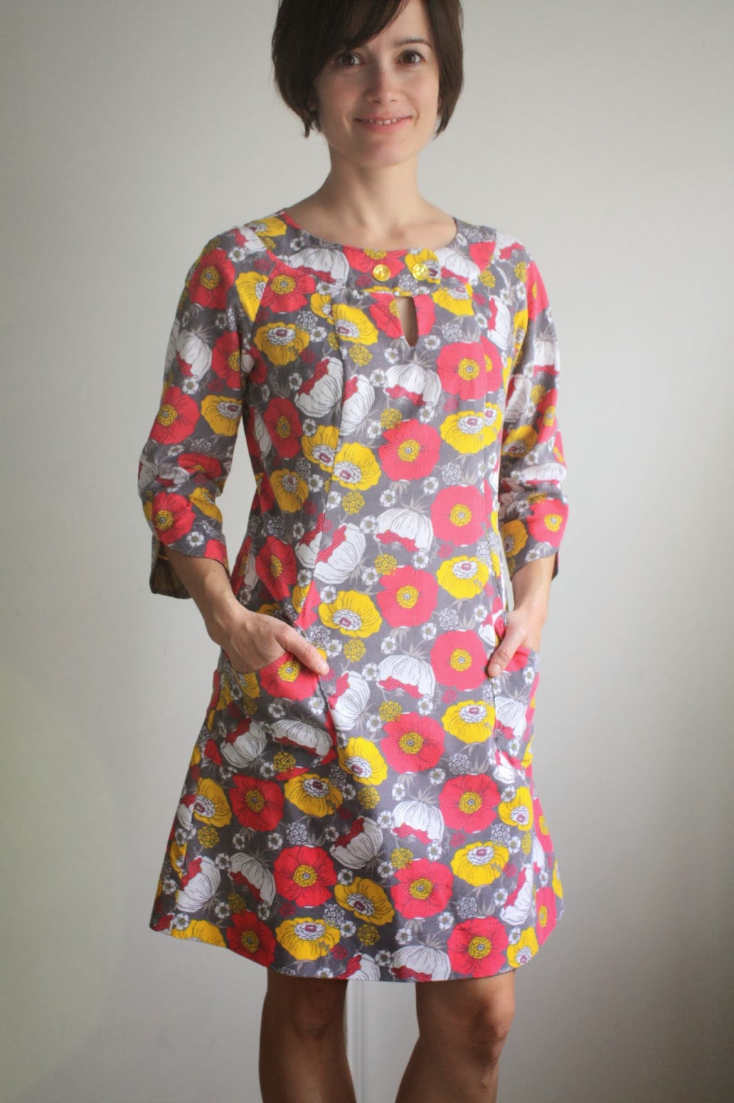 Nicole at Home: Spring dress in baby wale corduroy (Simplicity 2927)