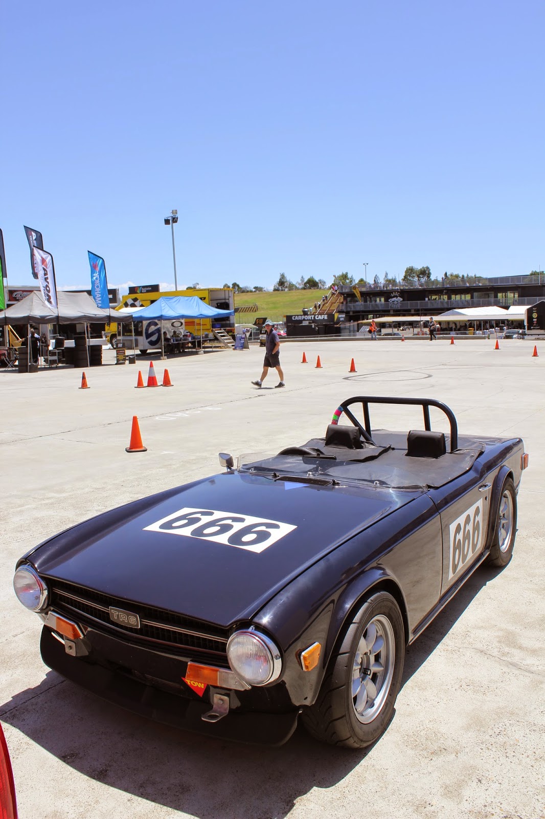 Aussie Old Parked Cars: 1972 Triumph TR6 Race Car