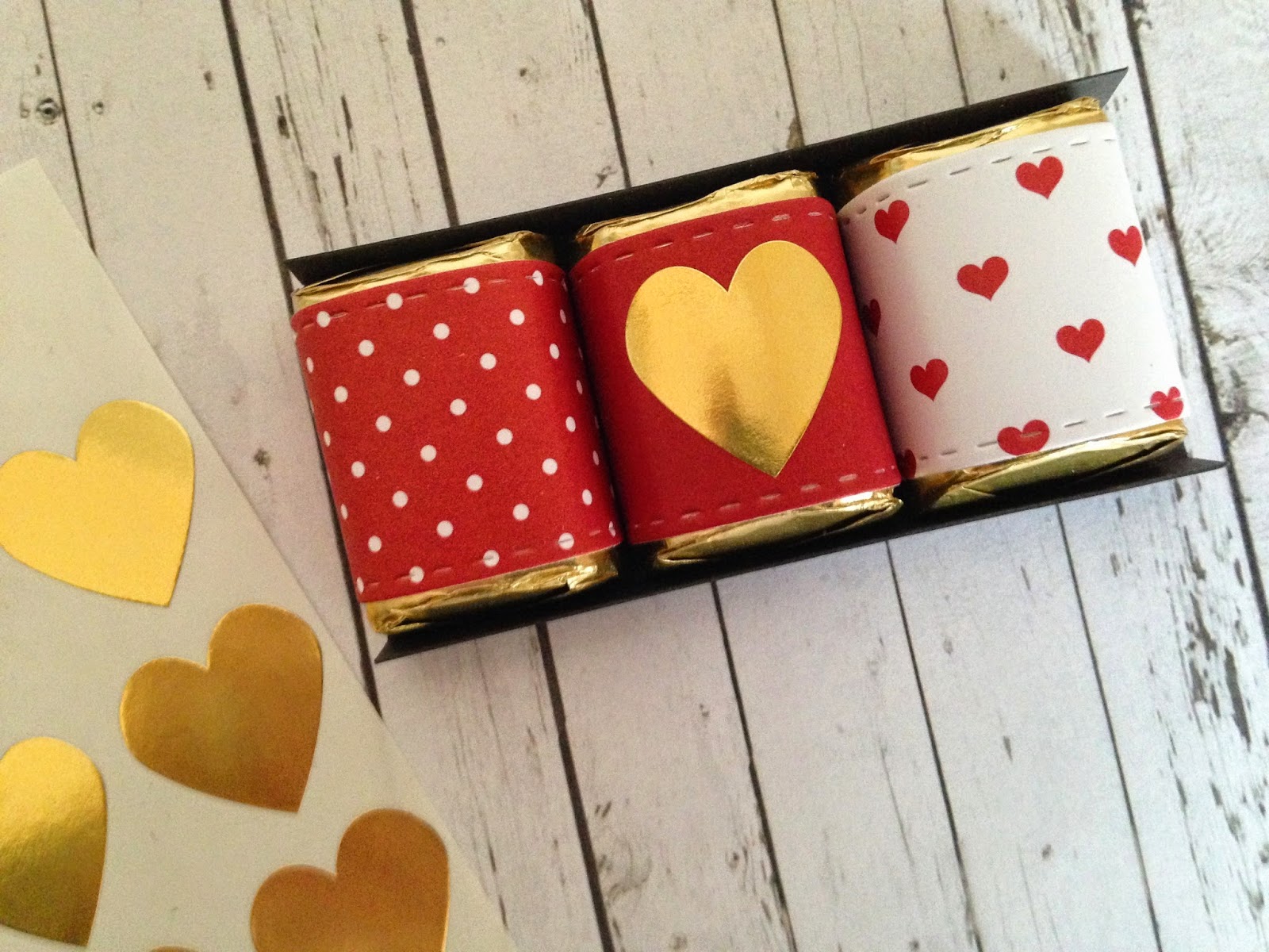 Let's Make A Card!: Amuse Studio Candy Wrapper Die Set