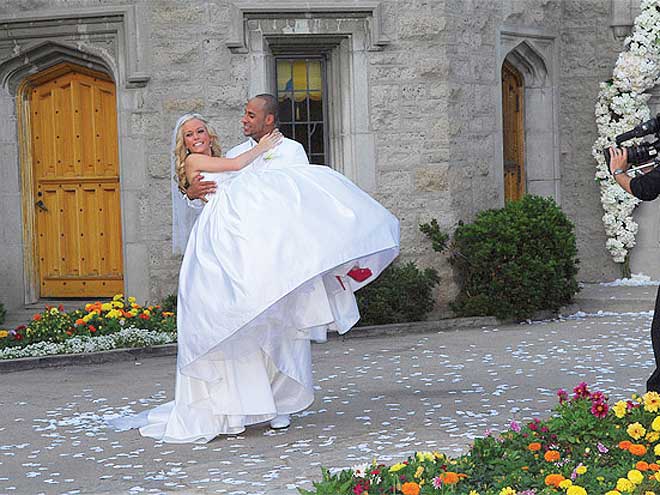 B&B FASHION HOUSE: KENDRA WILKINSON AND HANK BASKETT ARE MARRIED