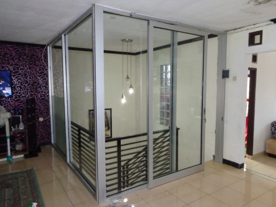 Pembuatan Partisi kaca dan alumunium rumahan, memisahkan antara ruangan ...