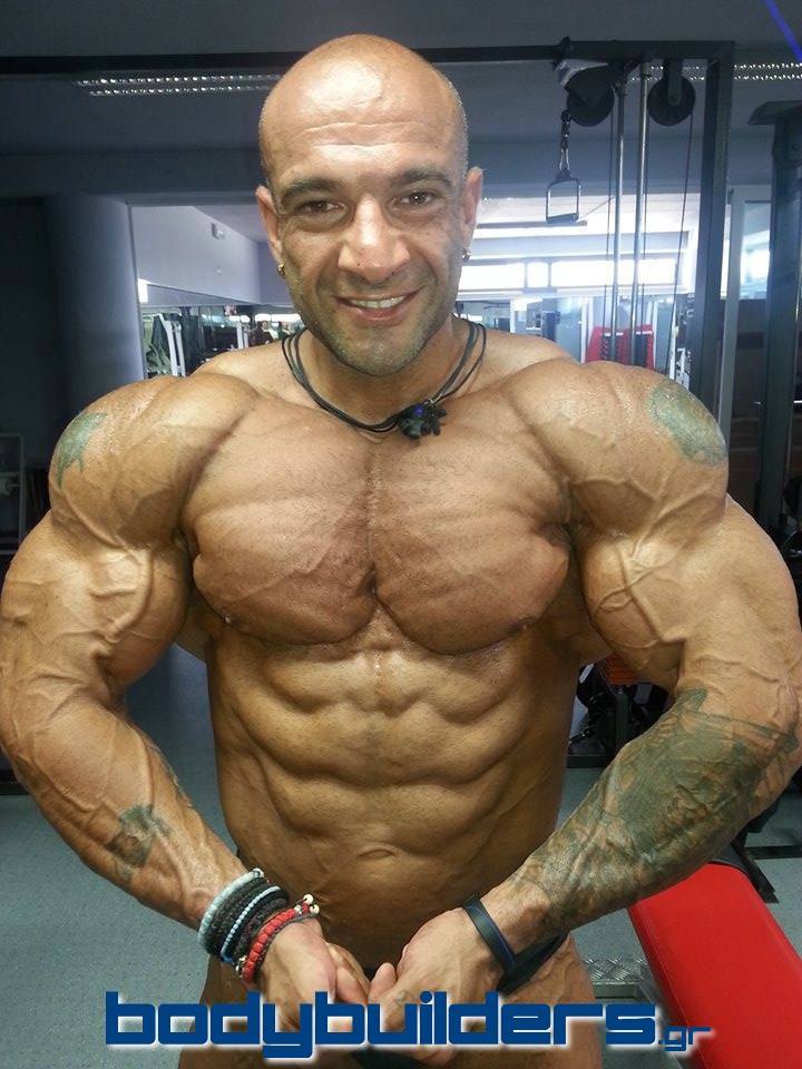 Muscle Lover: Greek Super-Heavyweight bodybuilder Giannis Magos (2)
