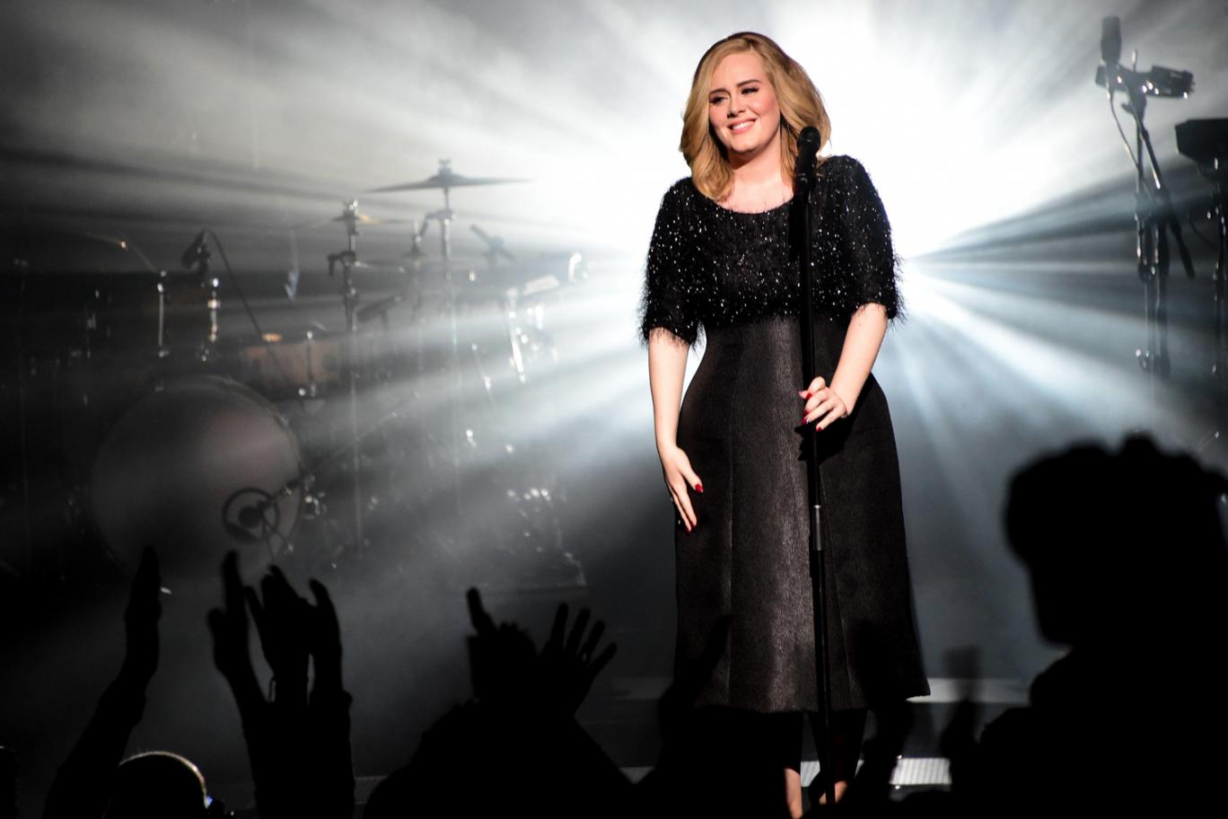 Adele vem ao Brasil em abril para shows em estádios - POA Cultura
