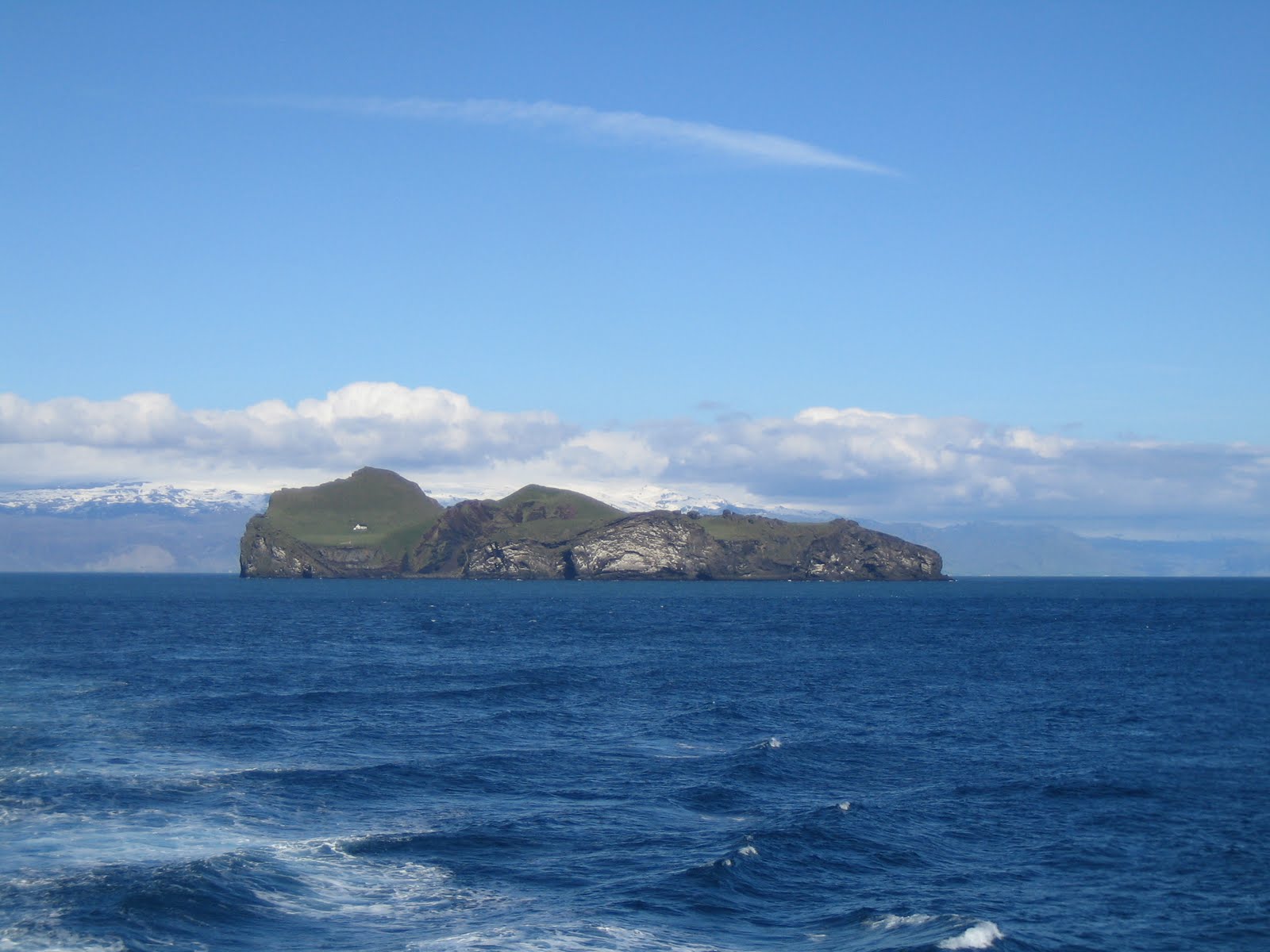 Midnight Shoveler: Westman Islands (Vestmannaeyjar)