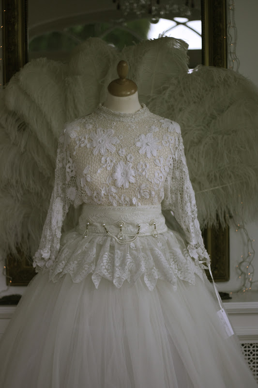 Rosemary Cathcart Antique Lace and Vintage Fashion: Antique Irish ...