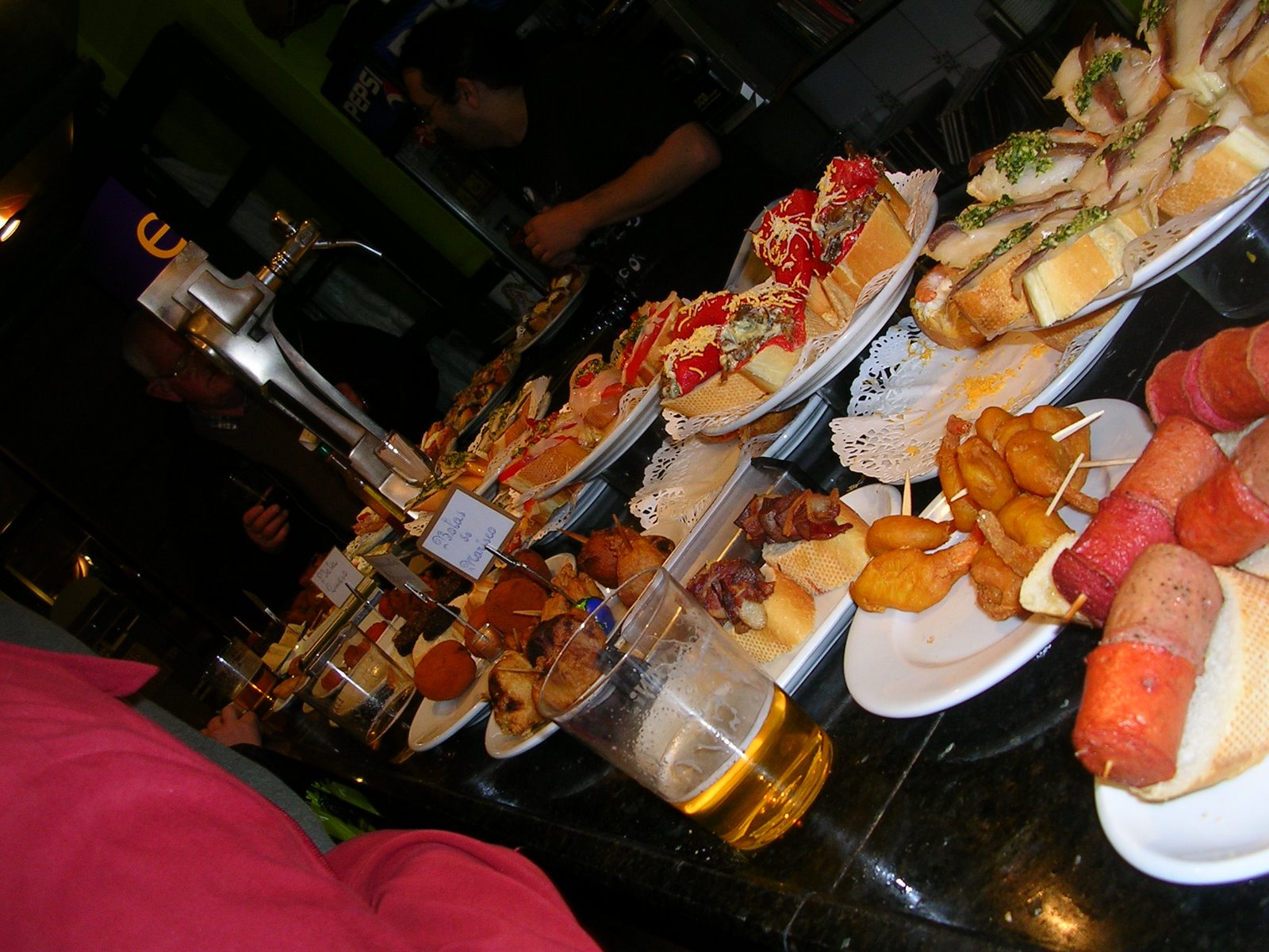 IR DE TAPEO: LAS BARRAS DE TAPEO. MUSEOS GASTRONÓMICOS