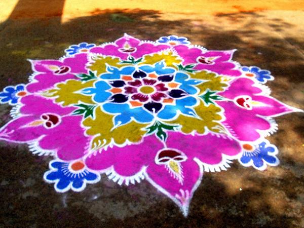 20 Unique And Beautiful Colour Rangoli Designs For Diwali ~ Total Stylish