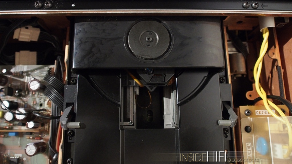 Inside Hi-Fi: Sony CDP-X559ES