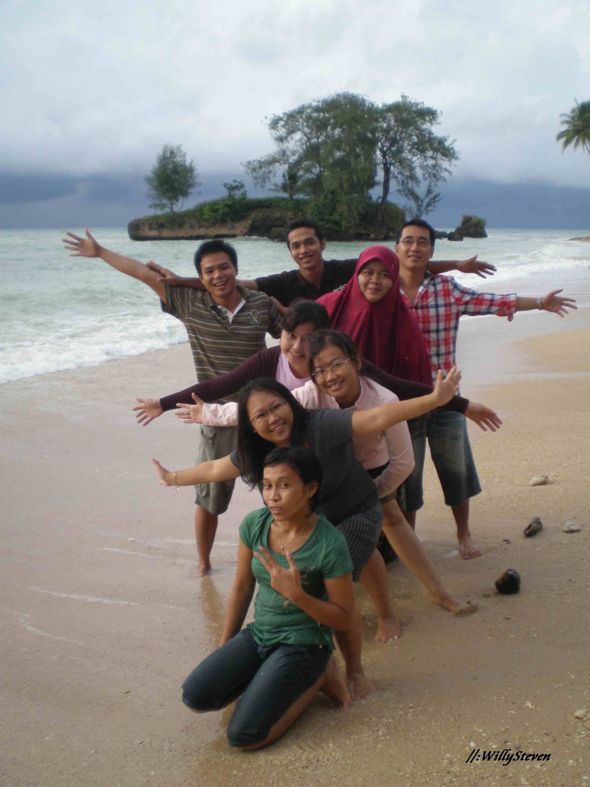 TravellerMeds: Beauty and the Beach : Maluku Tenggara