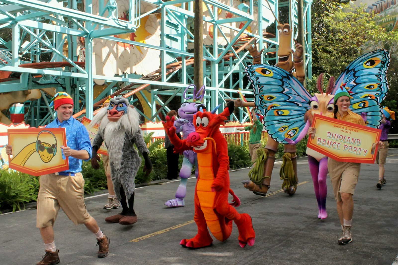 Unofficial Disney Character Hunting Guide: Dinoland Dance Party Debuts ...