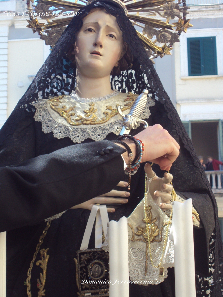 Voci e colori del Sud: La processione della Desolata a Bitonto