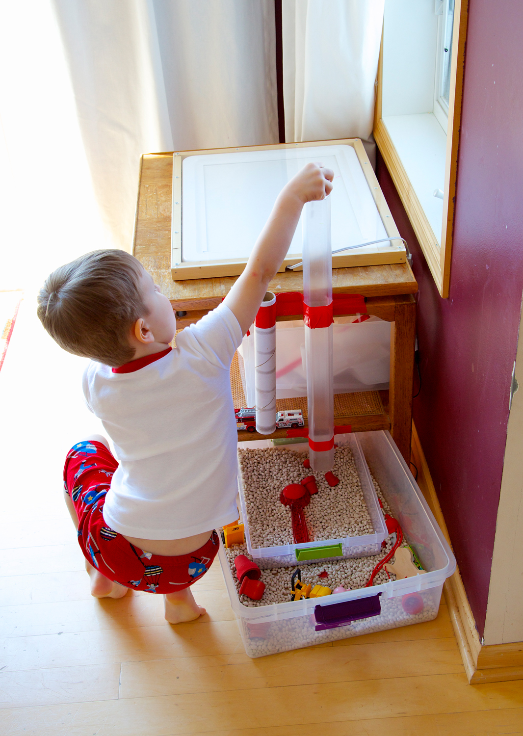 Holly's Arts and Crafts Corner: Sensory Activity: May Sensory Bin