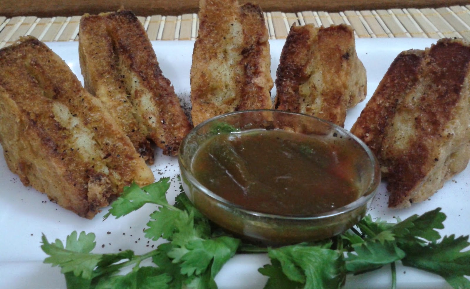 STUFFED BREAD PAKORA |PAAKVIDHI