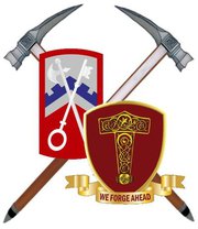 Four Bees: 18th Combat Sustainment Support Battalion Pin, "We Forege Ahead"