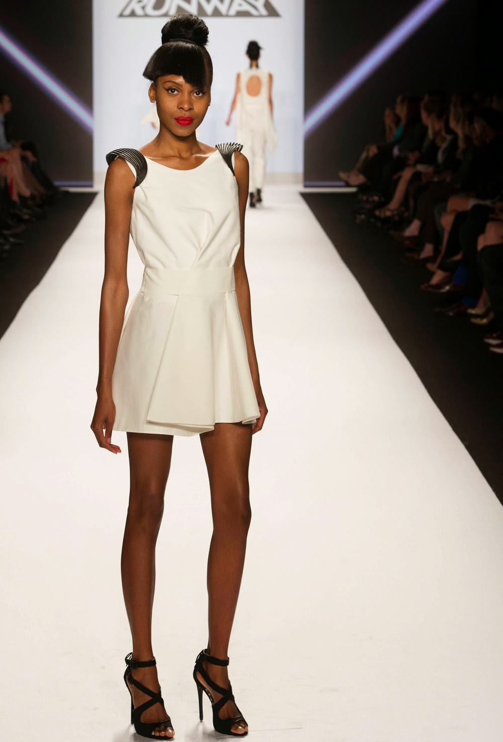 Tirare le fila: Project Runway: Season 12: Finale Show