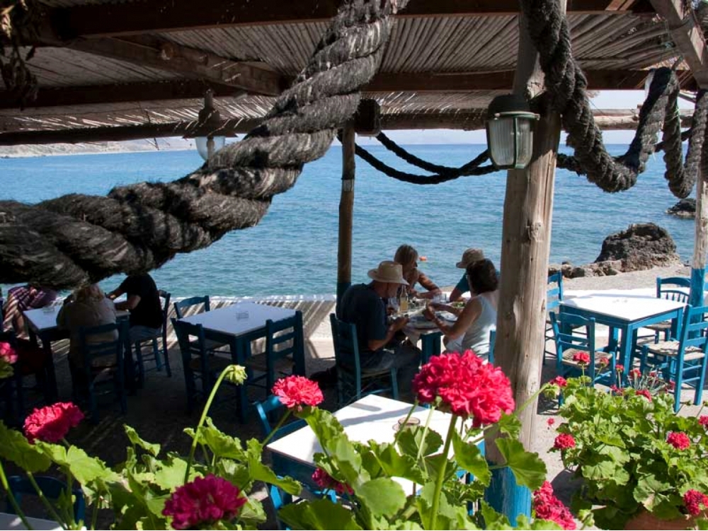 ΑΓΙΑ ΦΩΤΙΑ ΚΕΡΑΜΕ ΡΕΘΥΜΝΟΥ: ΤΑΒΕΡΝΑ ΑΓΙΑ ΦΩΤΙΑ