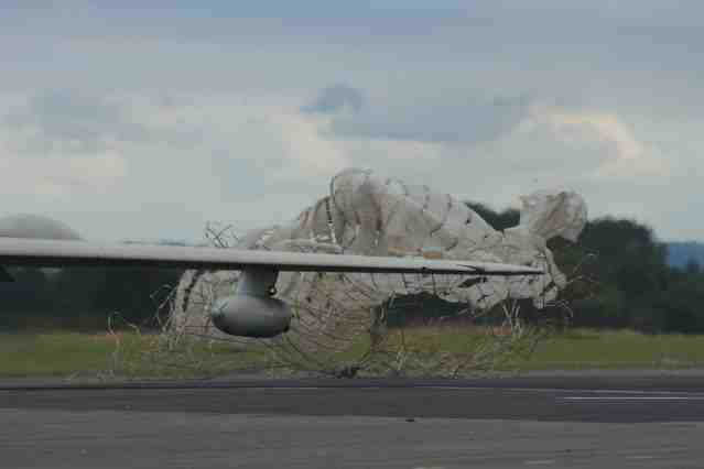 Victor XL231 Lusty Lindy: At the controls