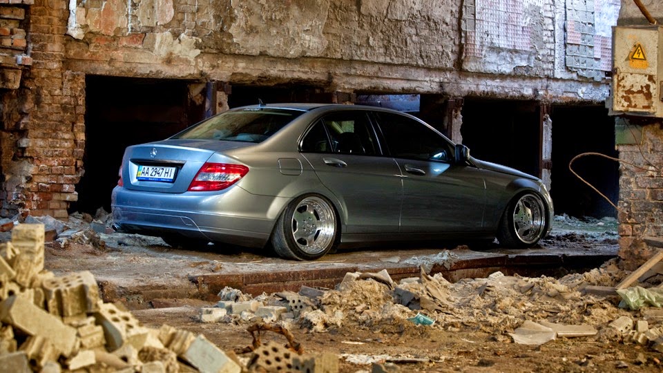 2007 Mercedes-Benz W204 C180 Stance | BENZTUNING