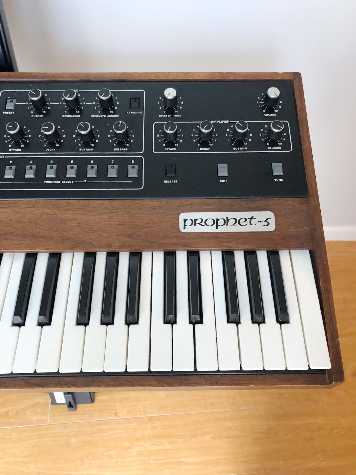 MATRIXSYNTH: Sequential Circuits Prophet 5 Rev 2 Analog Synthesizer