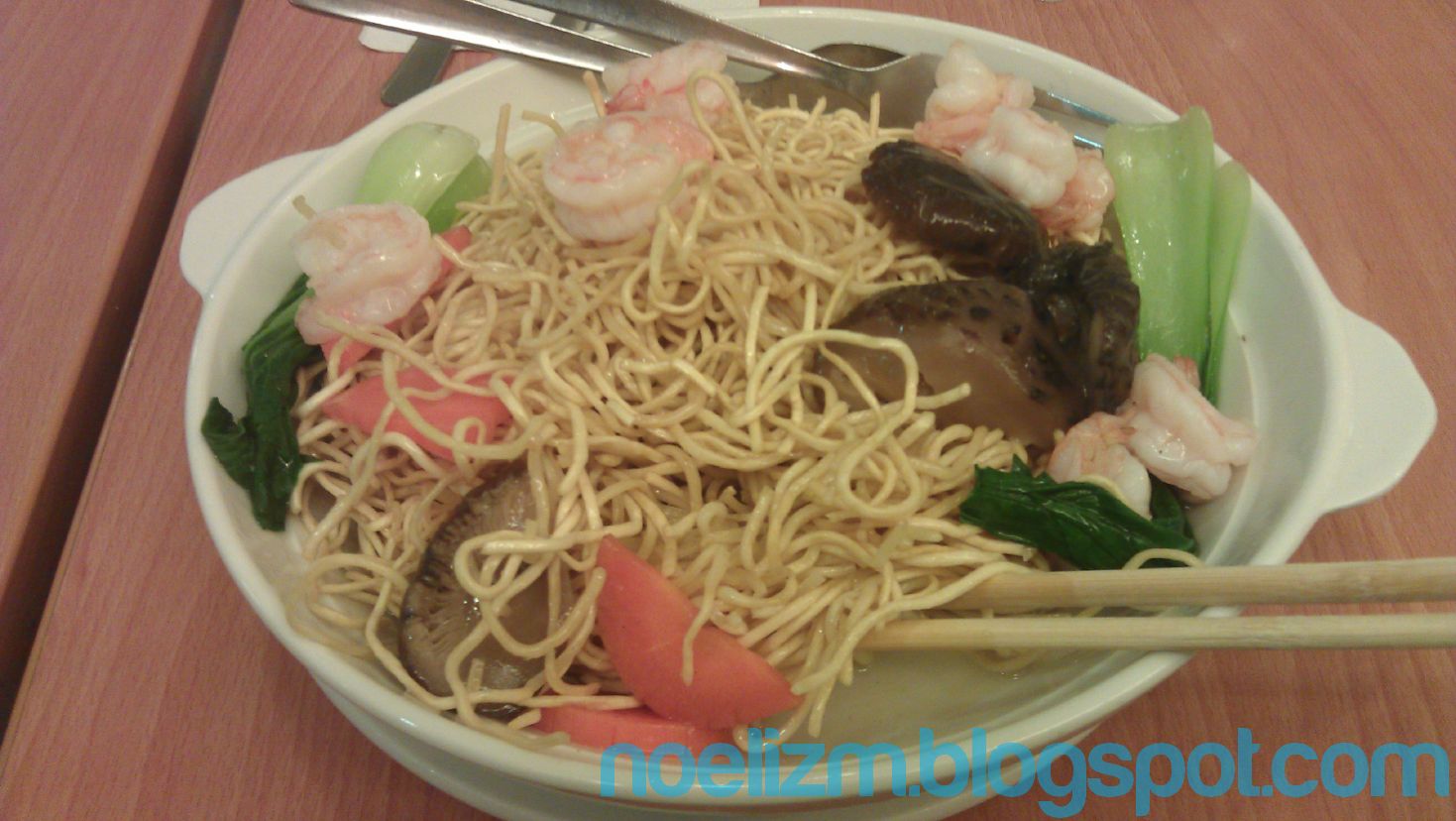 Barrio Fiesta, Luk Yuen, & Farmers' Dampa | Noelizm