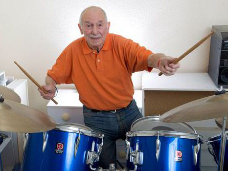 Zona Rock Dan Metal : DOUG SANDOM